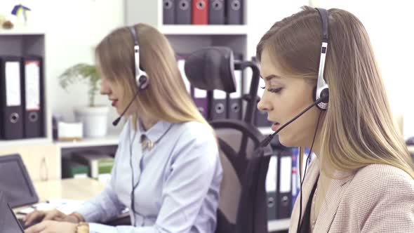 Operators of Support Customer Service - Call Center, Online Software ...