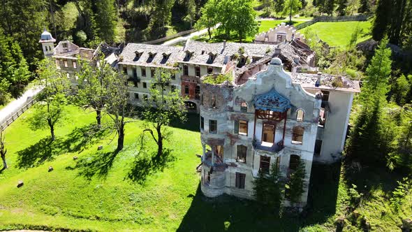 Lost Place - Abandoned Luxury Hotel in the Alps - Wildbad Innichen ...