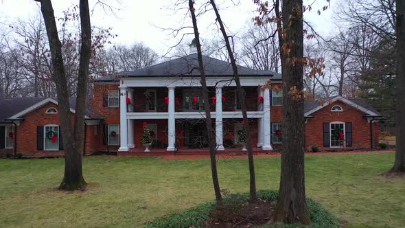 Backwarding video of Fortuna Missouri homestead in rural Missouri ...