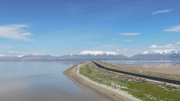 Gorgeous Lakeside Mountains Near Great Salt Lake in Utah Amazing Nature ...