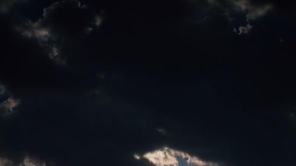 Night Moon Rising On The Horizon Over The Trees And Clouds. , Stock Footage