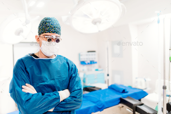 Surgery life details - Medical surgeon working in hospital Stock Photo ...