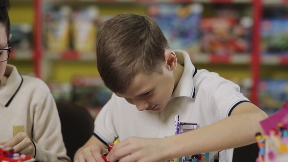 Exciting Intellectual Game in the Game Center for Children, Stock Footage