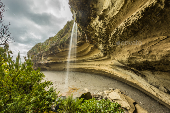 Coastal cliffs on the Truman track, close to Punakaiki and Greym Stock ...