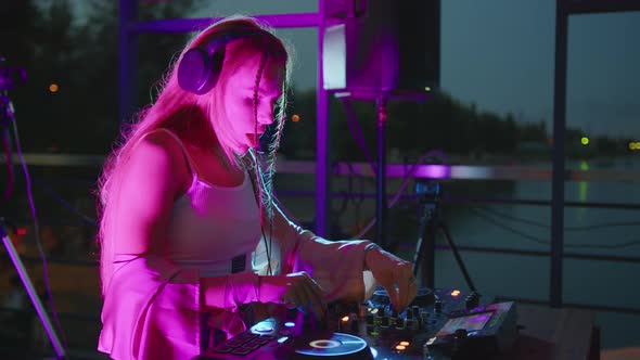 Beautiful Dj Woman Playing Music at Glamorous Party Celebration Dance ...