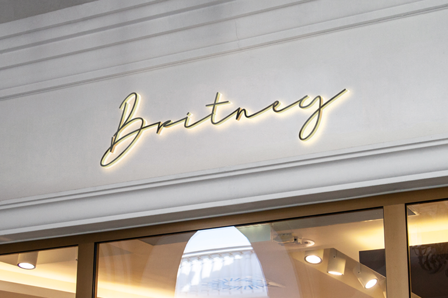 Hiliana by rantautype | GraphicRiver