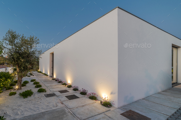 Modern villa outside view at blue hour Stock Photo by luisviegas ...