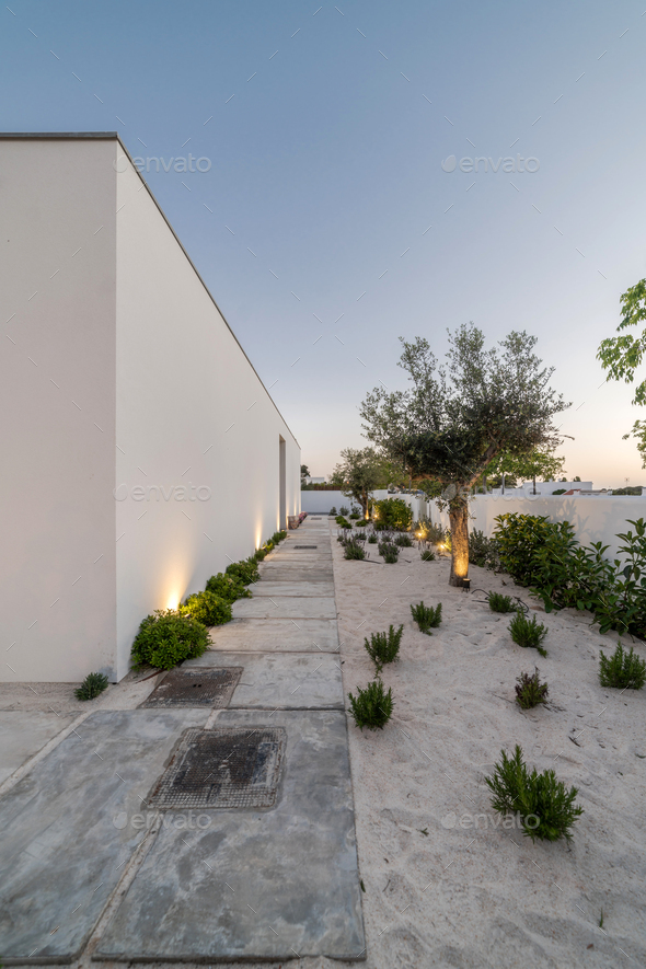 Modern villa outside view at blue hour Stock Photo by luisviegas ...
