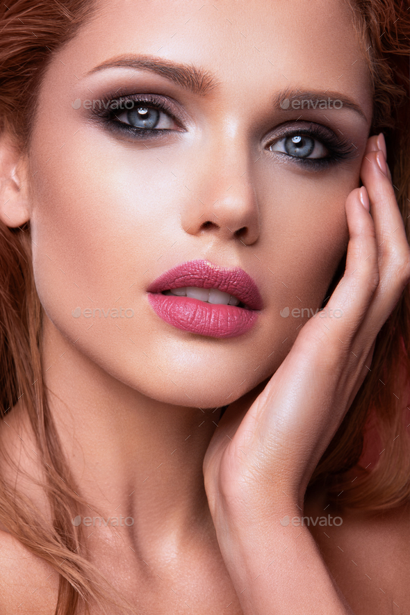Make up. Glamour portrait of beautiful woman model with fresh makeup ...