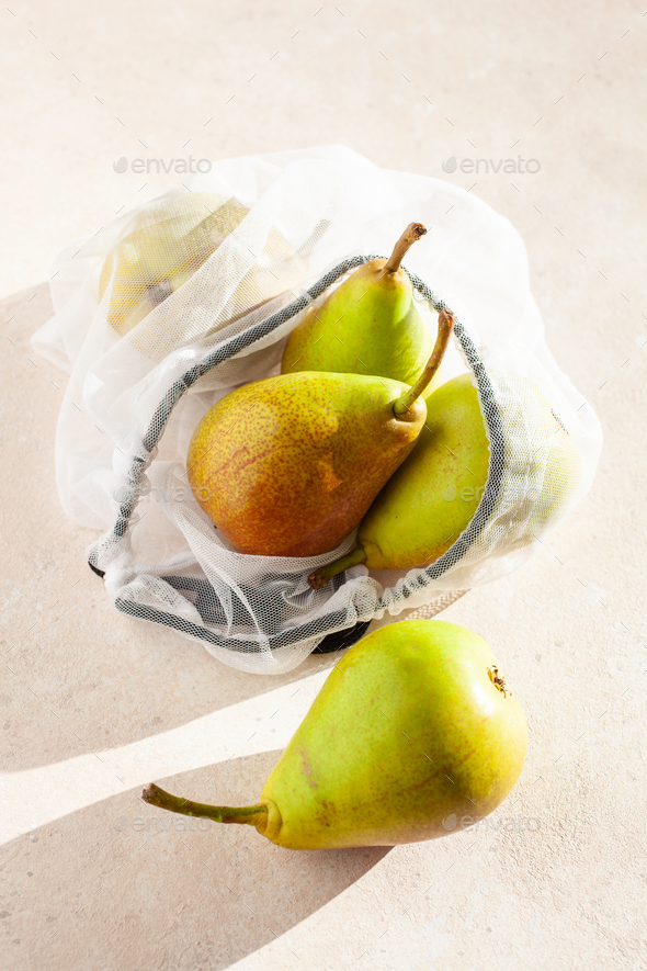 pears fruits in reusable mesh nylon bag, plastic free zero waste ...
