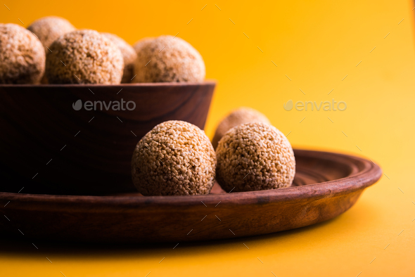 Amaranth Ladoo / Rajgira Laddu / Cholai Laddoo Stock Photo by ...