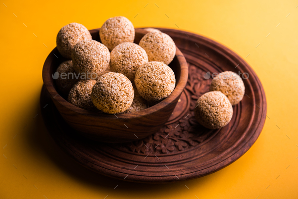 Amaranth Ladoo / Rajgira Laddu / Cholai Laddoo Stock Photo by ...