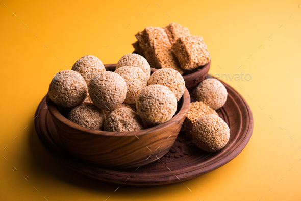 Amaranth Ladoo / Rajgira Laddu / Cholai Laddoo Stock Photo by ...