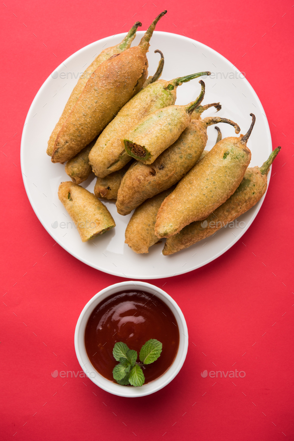 Green Chilli Pakora / Mirchi Pakoda / Mirchi Bajji Stock Photo by ...