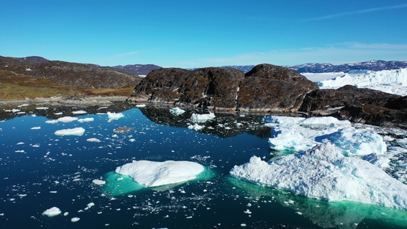 Environment.Greenland. Icebergs. Nature and landscapes of Greenland ...