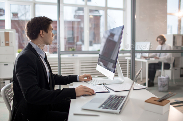 Sales manager Stock Photo by Pressmaster | PhotoDune