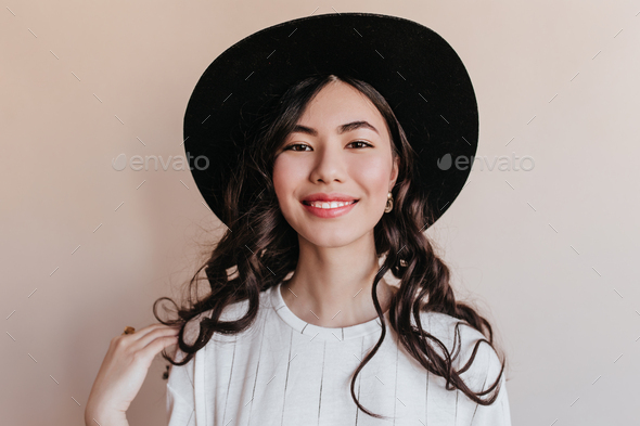 Front view of cheerful smiling asian woman. Studio shot of happy korean ...