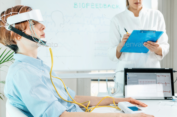 Biofeedback EEG Training. Monitoring Brain Activity Using Brainwave ...