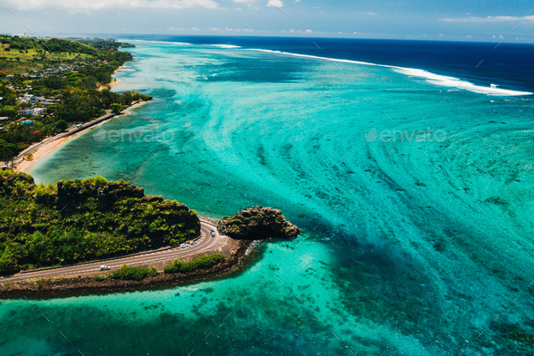 Maconde view point.Monument to captain Matthew Flinders in Mauritius ...