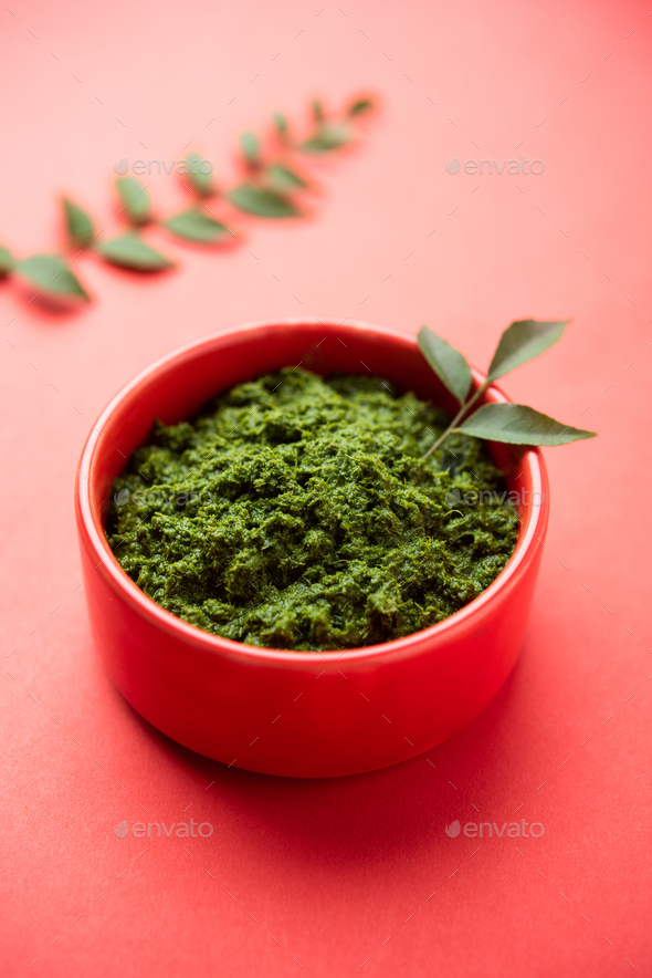 curry leaves or kadi patta chutney in a bowl Stock Photo by ...