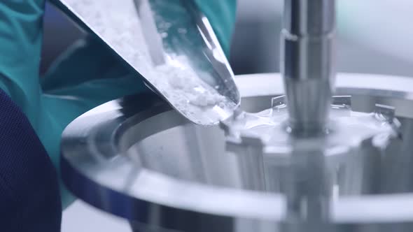 Medical Plant Drugs Powder White Manufacturing Process at a Chemical ...