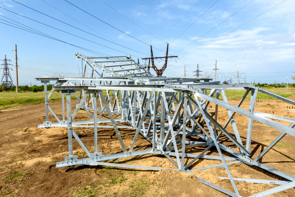 Installation of column for high-voltage electricity line Stock Photo by ...