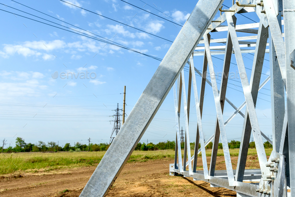Installation of column for high-voltage electricity line Stock Photo by ...