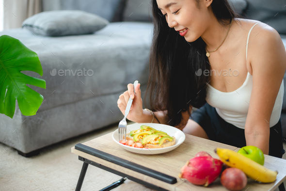 healthy clean food concept, Asian woman with fresh vegetable for diet ...