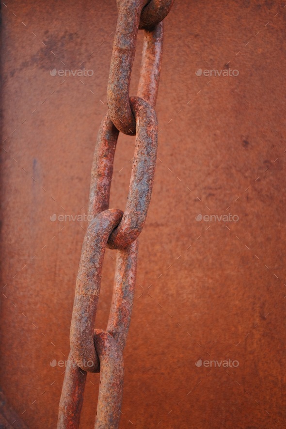 detail of a rusty old chain link on a metal background Stock Photo by ...