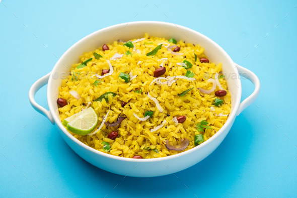 Pohe or pohe or pohaa is an indian breakfast recipe Stock Photo by ...