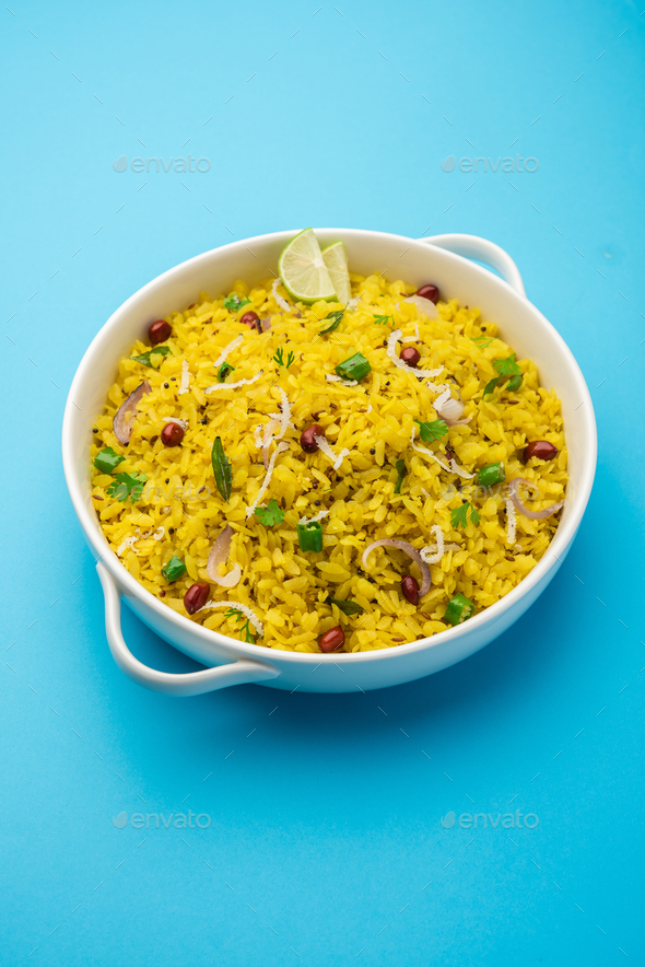 Pohe or pohe or pohaa is an indian breakfast recipe Stock Photo by ...