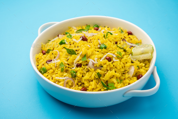 Pohe or pohe or pohaa is an indian breakfast recipe Stock Photo by ...