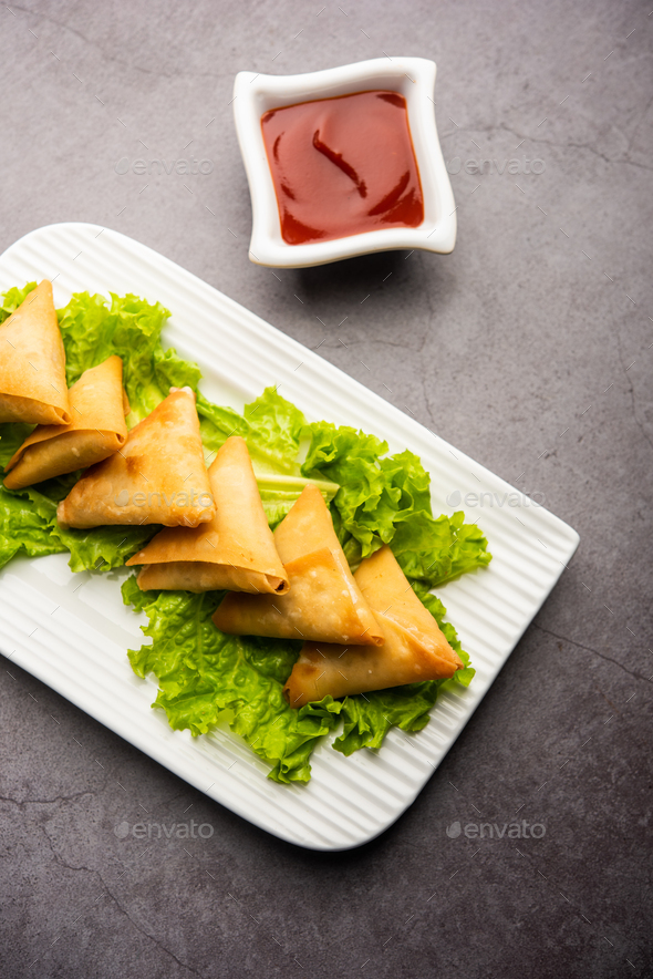 Mini triangle patti samosa Stock Photo by stockimagefactory | PhotoDune