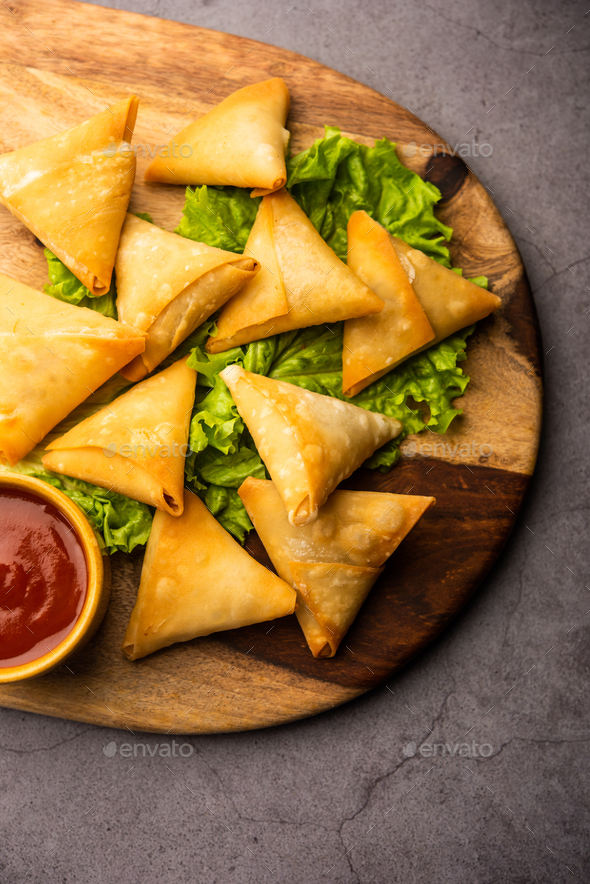 Mini triangle patti samosa Stock Photo by stockimagefactory | PhotoDune