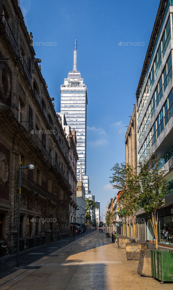 Pedestrian street in Mexico City downtown with Latinoamericana Tower ...