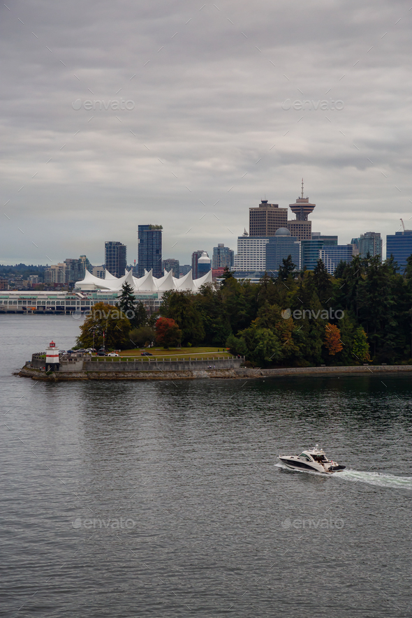 Brockton Point Lighthouse in Stanley Park, with Vancouver Downtown, BC ...