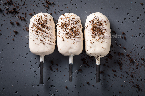 Homemade and cold popsicles made of white chocolate and coffee Stock ...