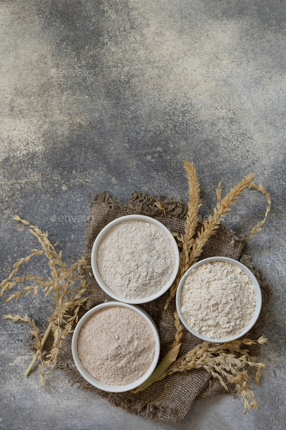 Wheat flour coarse from whole wheat grains, wheat bran Stock Photo by ...