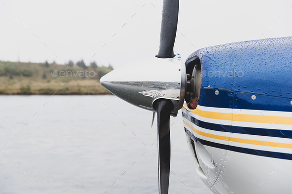 Float Plane Propeller on small aircraft Stock Photo by MatHayward ...