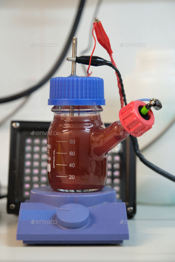 Anaerobic purple and red Photobacteria cultures in a microbial fuel ...