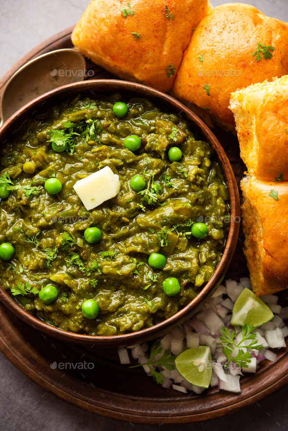 Hariyali green Pav bhaji is a variation of a traditional pav bhaji made ...