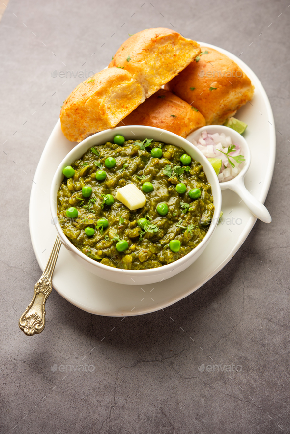 Hariyali green Pav bhaji is a variation of a traditional pav bhaji made ...