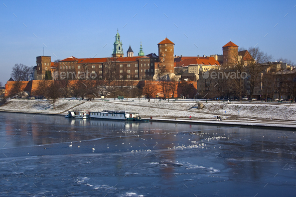 Wawal Castle - Krakow - Poland Stock Photo by SteveAllenPhoto999 ...