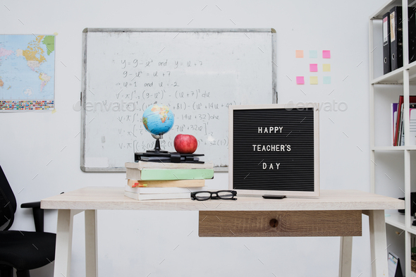 Happy teachers day on letterboard display at the classroom Stock Photo ...