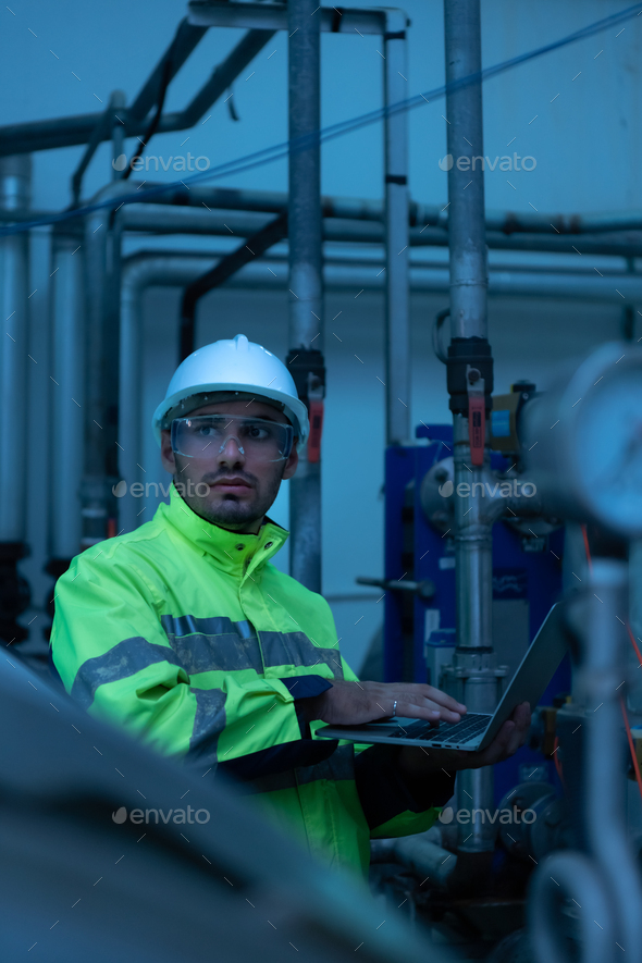 Engineer of the Mechanical Plant Conduct inspection of the ...
