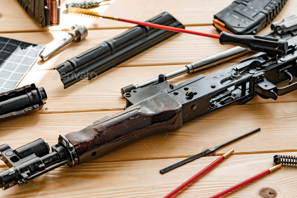 Gunsmith's working table for gun cleaning and maintaining Stock Photo ...