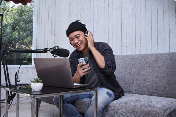 Man Influencer, Youtuber, Vlogger Stock Photo by Garakta-Studio | PhotoDune