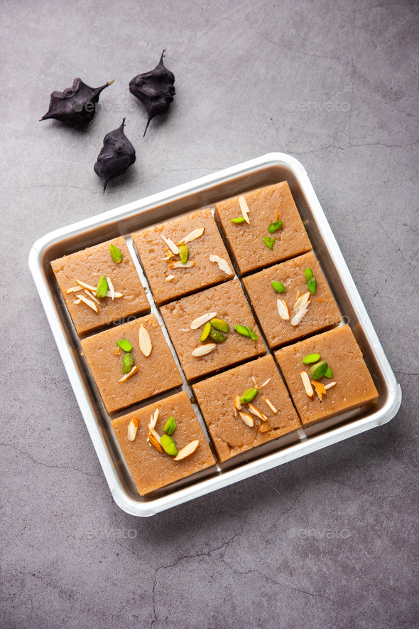 Singhara Barfi or Singhada burfi or halwa made using water chestnut ...