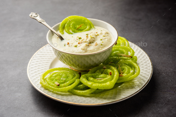 Rabdi Jalebi - Green jilebi or imarati with Rabri made from condensing ...