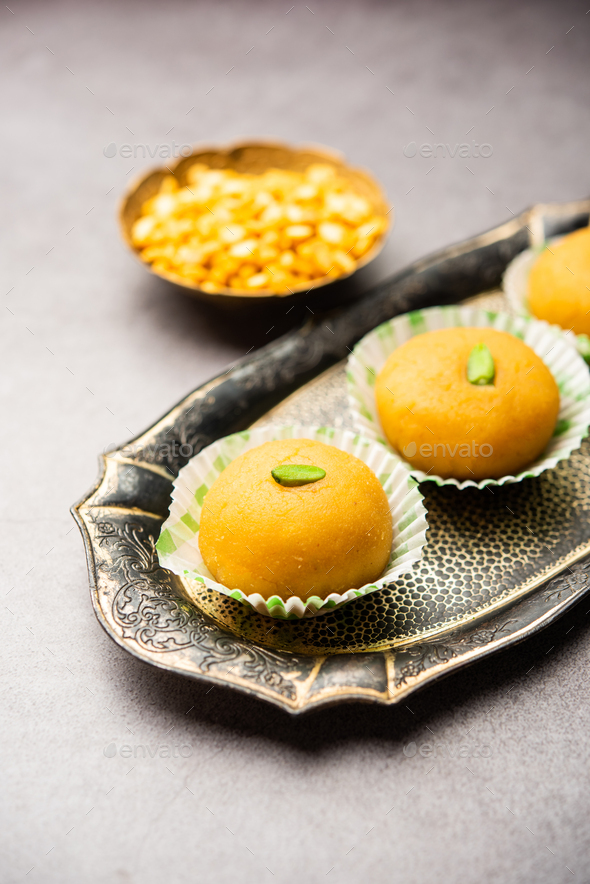 Besan Peda,pedha, pera. Popular Indian mithai prepared using gram flour ...